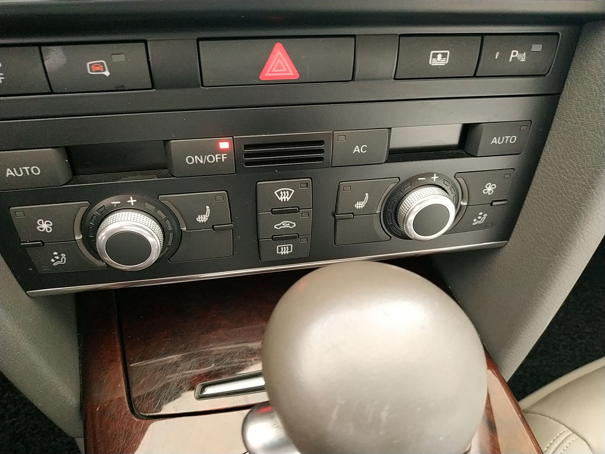 2009款奥迪a6l说明书,2011款奥迪a6l按键,09款奥迪a6l配置(第4页)_大山谷图库